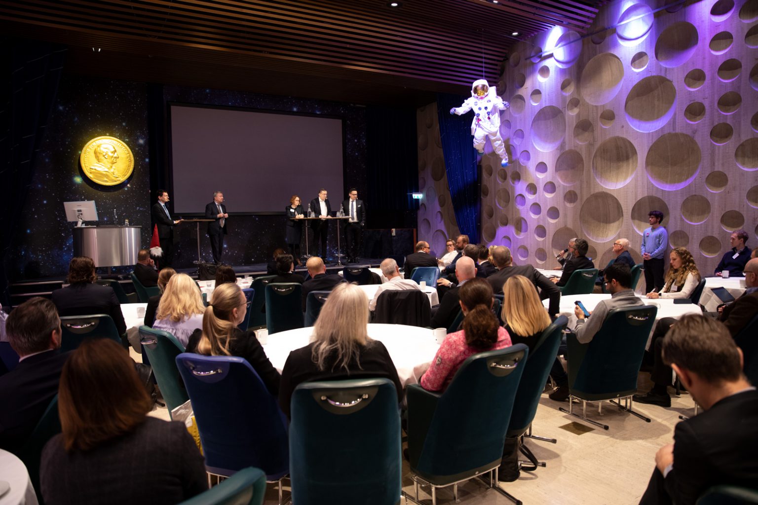 SNS/SHOF Finanspanel: Bör Sverige gå med i Europas bankunion? - SNS